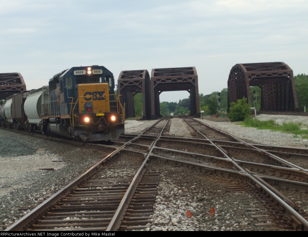 CSX 8809